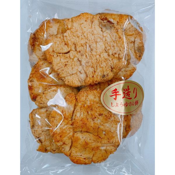 さくっと柔らかめのおかきに美味しい醤油の味付け昔からの人気な品です