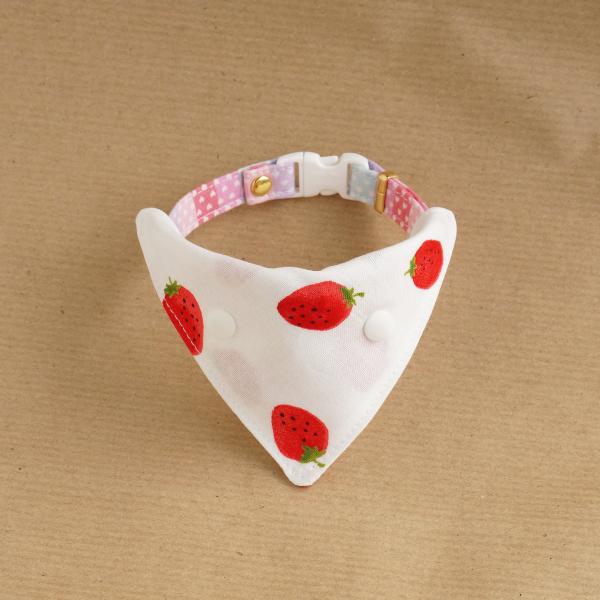 猫さんの首輪用のバンダナです。ラブリー過ぎないシンプルないちごの柄なので、どんな猫さんでも使って頂けます♪★【バンダナのみ】の商品です。★１点１点、柄の出方が異なります。見本とまったく同じものはありません。★柄の指定は承りかねます。★こちら...