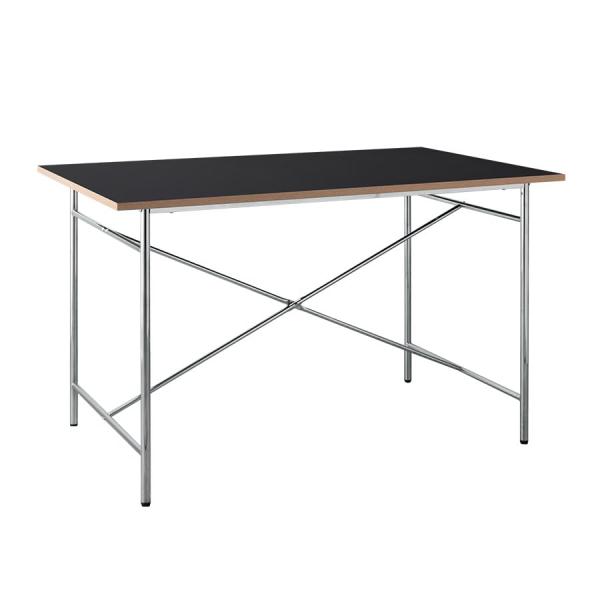 異素材ミックスの組み合わせが美しいダイニングテーブル。お部屋に置くだけで、上質で洗練された空間を演出します。使いやすいサイズ感の天板とお手入れのしやすい加工により、長く快適にご使用可能。クロスバーによる横揺れ防止でしっかりとした安定感があり...