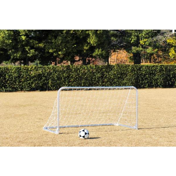 アルミサッカーゴール1020商品説明-本体サイズ高さ100×幅200×奥行100cm重量12.5kg/組素材・材質アルミ(直径40×肉厚2mm)機能-付属品ネット付(B-2893N:ポリエチレン440T/36本、11cm目)2台1組折りたた...