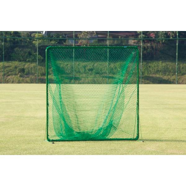全面集球型で確実にキャッチ！●高さ2m×幅2m×奥行1.1m●重量14?●ネット：ポリエチレン440T／45本・37.5?目●枠28.6?スチールパイプ●脚ゴム付●全面集球型●組立式●φ 75 キャスター※当店は三和体育製販株式会社の正規販...