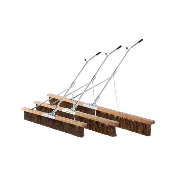 コスパのシダは天然素材で柔らかい 柄を曲げた事でブラッシング効果アップ長さ134cm×幅150cm毛長：14cm重量：5kg材質：ブラシ:シダ柄:アルミ(アルマイト加工)グリップ・フック・ステー付金網などに掛ける事が出来るフック付でブラシの...