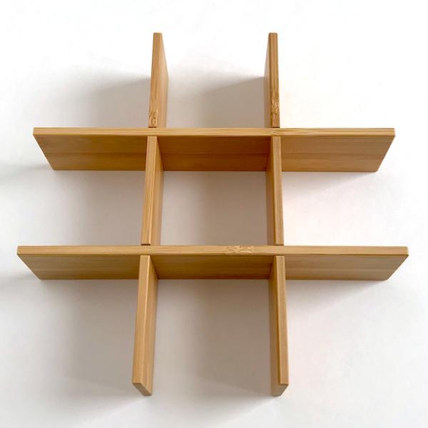 ■サイズ約W18×D18×H4cm／板厚5mm■カラーナチュラル■材質 / 仕上げ竹集成材/ウレタン塗装■内容仕切り板×１組■電子レンジ：×　食器洗浄機：×　食器乾燥器：×6.5寸 重箱用の中仕切り。二枚の仕切り板を溝にはめ込み、組み合わせ...