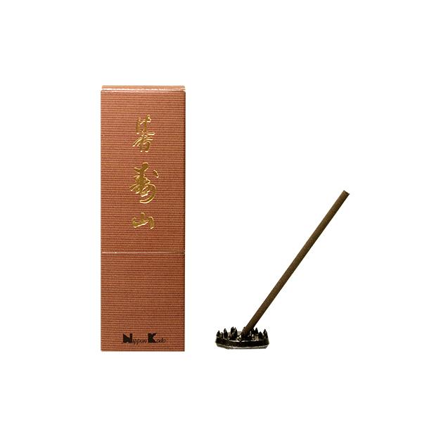 貴重な香木・沈香(じんこう)を用いた「沈香寿山」。沈香の気品あふれる香りは、香道において ”その様やさしく、位ありて、苦を立つを上品とす。自然とたおやかにして優美なり、たとえば宮人のごとし” と賞賛されています。さっぱりとした味わいの沈香を...