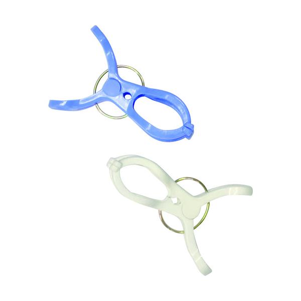 ◇◇ 【特長】 ●丈夫な強力バネで衣類を竿ごとしっかりはさめます。 ●物干し竿の上から洗濯物を2枚同時にはさむことができます。 ●先端は衣類を傷めないソフトな設計です。 ●ピンチは濡れた手でも押さえやすいように凹状になっています。 ●他クリ...