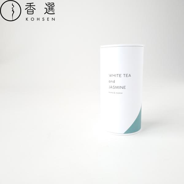 ホワイトティー＆ジャスミンの香り清らかなホワイトティーとほのかに甘みを感じさせるジャスミンの繊細で優しい香り。おうち時間を豊かにする、お香タイプのフレグランス「香る線香」が新登場！香って欲しいときに、さっと火をつけて香りをふわりとお部屋に広...