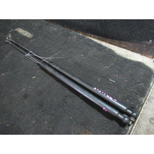 **** 商品説明を必ずご確認ください ****部品管理番号：000062377E10510部品メーカー：KYB部品名：フードダンパー部品区分：リサイクル品車名：クラウン車両タイプ名：ステーションワゴン通称型式：JZS175WAWAXH認定...