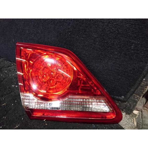 **** 商品説明を必ずご確認ください ****部品管理番号：000064700E15220部品メーカー：イチコ部品名：左フィニッシャーパネル部品メーカー品番：30-351部品区分：リサイクル品車名：クラウン車両タイプ名：4ドアセダン通称型...