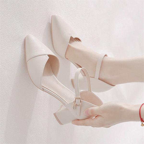 ☆NEW ARRIVAL・レディースシューズ♪◆サイズ　22.5/23/23.5/24/24.5/25　ヒール：6cm◆素材　合皮、ラバー、その他※お品物の色合いは撮影環境、PCパソコンの環境により、若干異なる場合がございます。※接着剤や素...