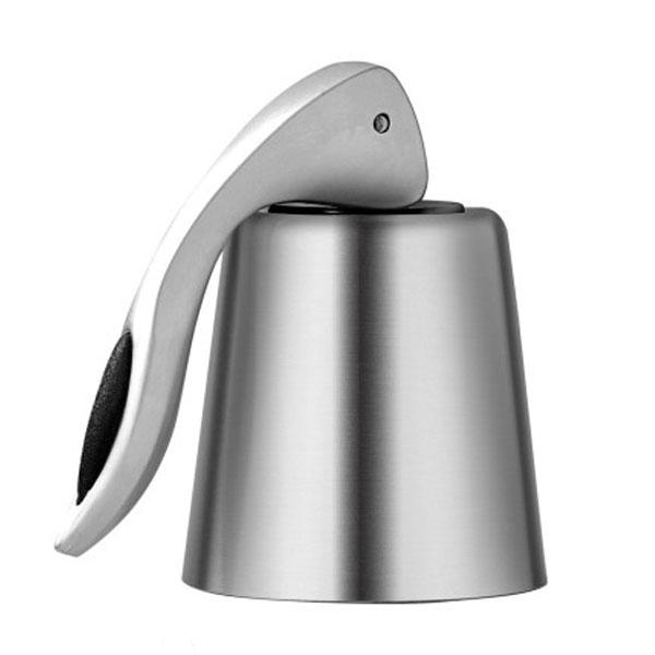 ワインボトルストッパー開栓後のボトルに差し込みレバー（ハンドル）を倒すだけで簡単に密閉できるワインボトルストッパーです。飲みかけのワインが空気に触れるのを防ぎ風味を守ります。スタイリッシュなつや消しステンレスデザインです。　※シャンパン等の...