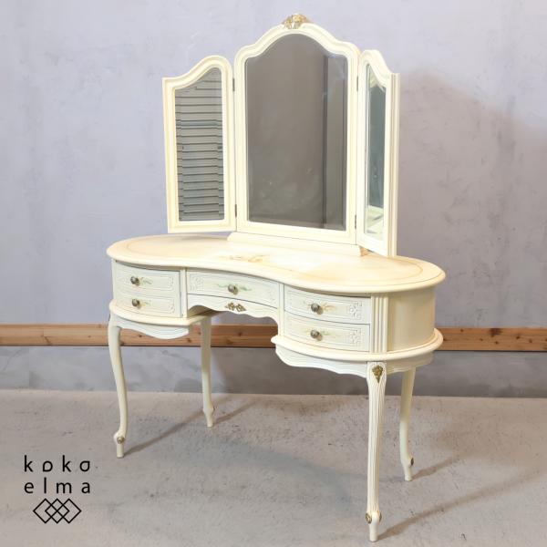 アンティーク調の猫脚 ドレッサーです。ロココ調のクラシックな彫りとエレガントな佇まいが魅力の鏡台は姫系のインテリアのアクセントに。コンソールデスクとしてもオススメです♪