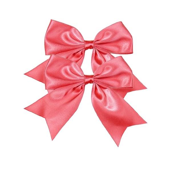 スイカレッド/-/-・Color:スイカレッド・シルクのようなとろみ素材を採用した、小さめのリボンセット。・シンプルなリボンですが、付ける位置でも雰囲気を変えてお使いいただけます。華やかなヘアスタイルを演出するのにぴったり。ハーフアップや、...