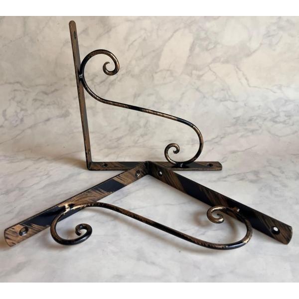 アンティーク調ゴールド/18cm/-・パッケージ個数:2・2個セット サイズ18cm×18cm幅2cm 重量：約２８０ｇ　カラー：アンティーク調ゴールド　素材：鉄・ロートアイアン製　付属品：ビス4本（壁側用2本・板用2本）　アンカー2本・す...