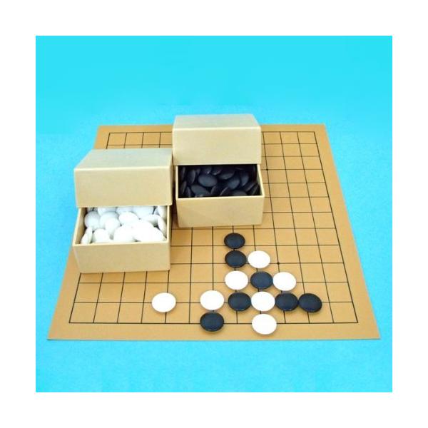 ウッド、ブラック、ホワイト/-/-・囲碁入門に安価で収納便利な囲碁セットです。・材質：塩化ビニール　碁盤：表面13路裏面９路碁盤プラスチック厚型石（厚さ7mm弱）のプラスチック碁石とミニ角ケースのセットです。・碁石：プラスチック　白石84個...