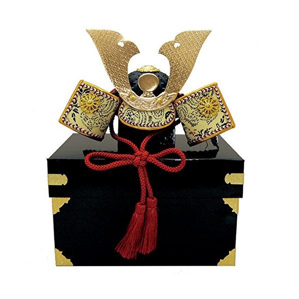 ゴールド/ワンサイズ/2-20・全体表示 　幅：約16x奥行：約12x高さ：約21(cm)・兜：縦約10ｘ横約15cm・素材　アルミ合金・紙(長持）・付属品　長持・お着物等の生地柄が生産上、柄やお色が画像と異なる場合がございます。お取り寄せ...