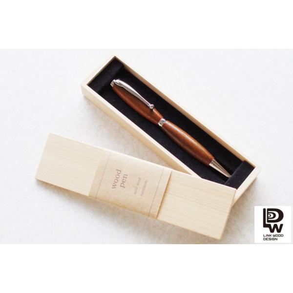 チーク【クマツヅラ科チーク属】■学名：Tectona grandis■比重：約0.6■産地：タイ ミャンマーなど■別名：油木 柚木 チークノキ　　　　フランス語 - テック　　　　タイ語 - マイサック言わずと知れた、「銘木といえばどの木？...