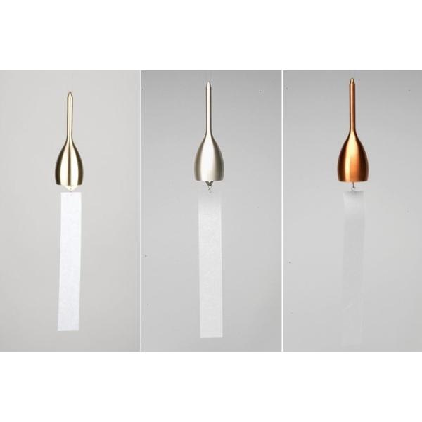 スリム■サイズ：高さ128 × 直径40（mm）■カラー：ゴールド ・ シルバー ・ ピンクゴールド■箱サイズ：H57 × W216 × D70（mm）■重さ：140g■マテリアル：真鍮■製造：日本製 富山県高岡市この風鈴は、富山県高岡市の...