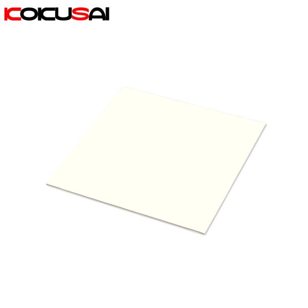 プロ野球の球場でも使用されているコクサイベース。そのノウハウで作られたゴムベース！！1枚での販売です。各塁分(1.2.3塁)で必要なときは3枚お求めください。一般サイズの野球、ソフトボール塁ベース。5mm基準の薄さで持ち運びやすく、両面仕様...