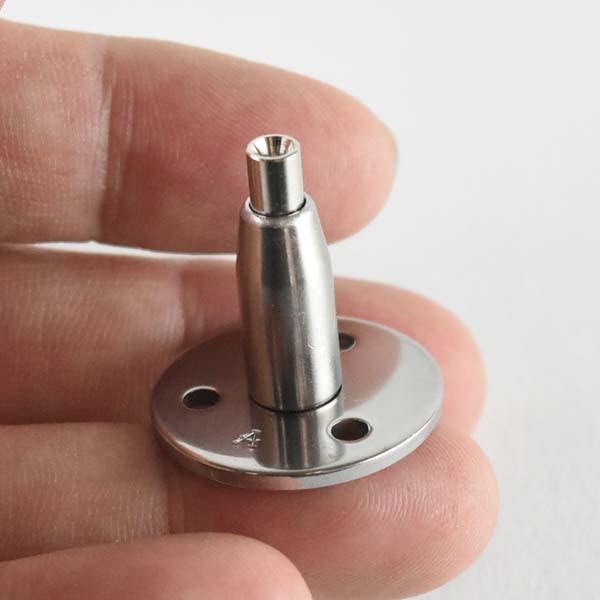 使用ワイヤー径荷重の目安(SUS304 7×7使用した場合）φ1.0 〜8kgφ1.2〜10kgφ1.5〜30kg用途：天井中間タイプ：棚吊り材 質  ：ステンレス仕上げ：サテン 棚板にφ8.2 〜 9mmの貫通穴を開けて使用します棚厚の上...