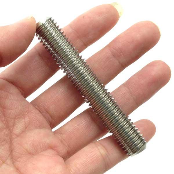 材質：ステンレス  画像内寸法の単位はミリです。  品番  BC-12M75L  75捻径  M-12Weight (g) 53メーカー名：水本品番：BC-12M75品名：ステンレス寸切ボルト M12 全長75mm【カート数量１】で【1個】...