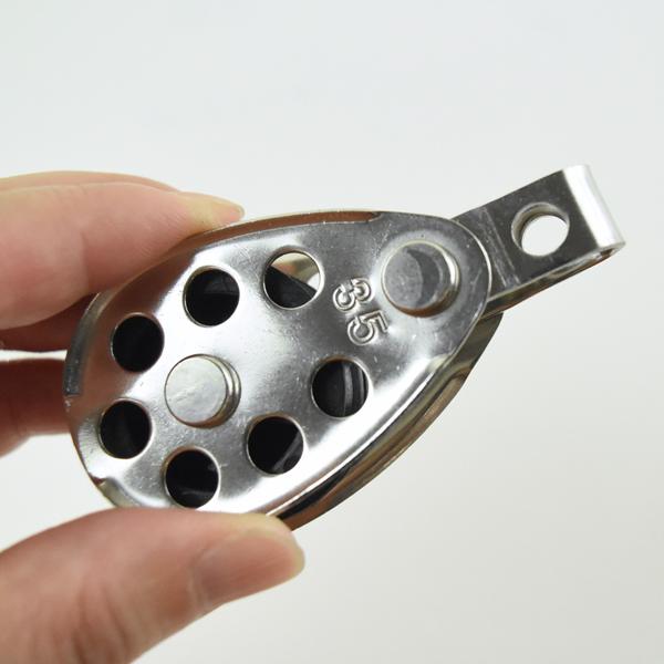 材質：ステンレス　（シーブ:プラスチック）画像内寸法の単位はミリです(mm)品番   PB-35車径   35車数   1車溝幅   9.5Ｌ   72.5Ｗ   37ｄ   6使用ロープ径   φ8〜φ10Weight(g)   46使用...