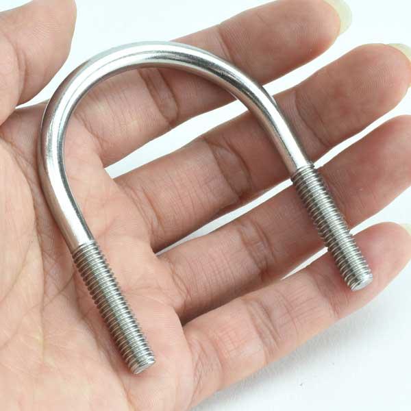 材質：ステンレス 画像内寸法の単位はミリです。 (mm) 品番 UK-6M32AD 5.3L 57T 25W 50.5捻径 M-6Weight(g) 26メーカー名：水本品番：UK-6M32A品名：一般鋼管用Uボルト ステンレス 32A ネ...