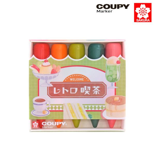 【限定】【メール便可】【仕様】色:レトロ喫茶サイズ:118×100×17mm重量:56g材質:本体:顔料・ワックス・合成樹脂、セットバコ(仕切り付き):紙、スリーブ:PE【商品情報】文具|画材|※こちらの商品は数量限定品です。当店は多店舗で...