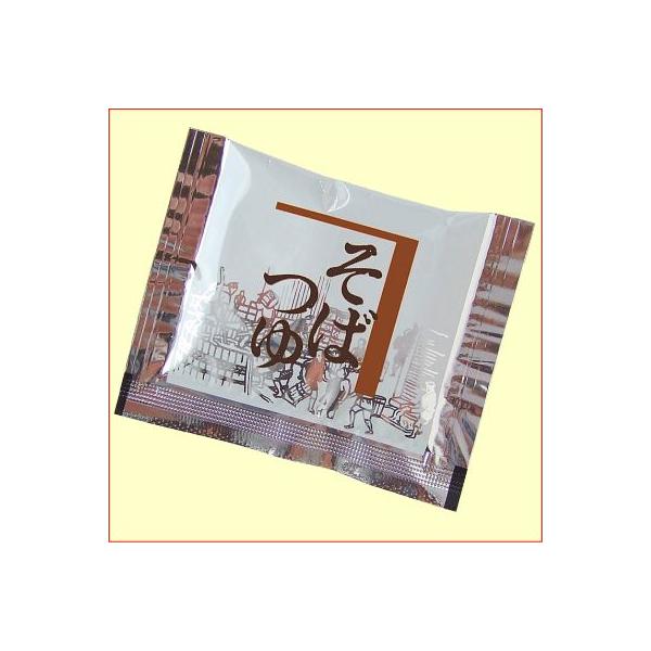 商品内容 ■鎌田醤油製  そばつゆ （希釈用）　１袋（15ml）×10袋　（10人用） 賞味期間 常温保存で約11ヶ月 つゆの特徴 風味：だしの風味は良いが、醤油の香りが控えめ　　　そばのつけつゆとしては心持ちおとなしい色目：あめ色で、透き...