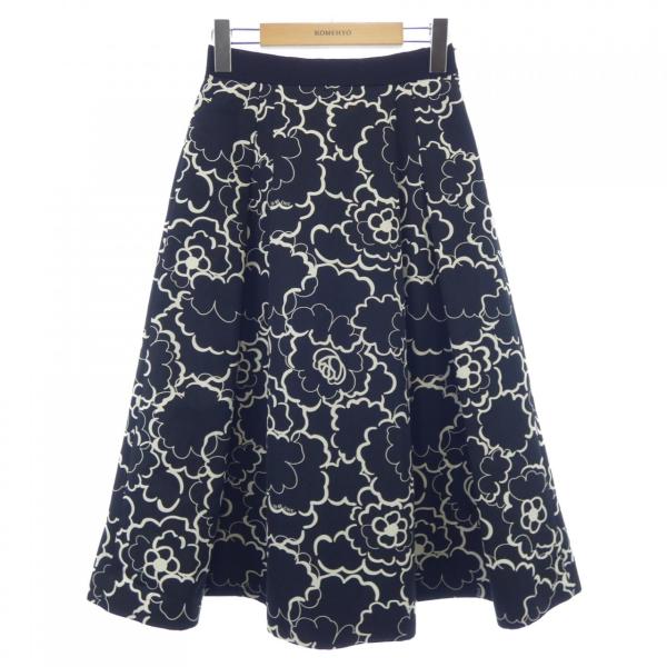 メーカ/ブランド：トゥービーシック　商品名：スカート　商品ランク：中古品B