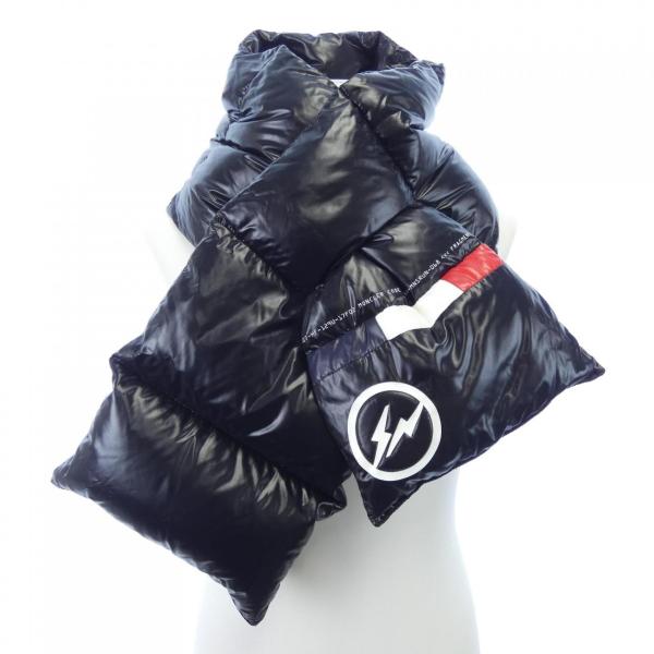 メーカ/ブランド：モンクレール ジーニアス　商品名：マフラー　商品ランク：中古品B