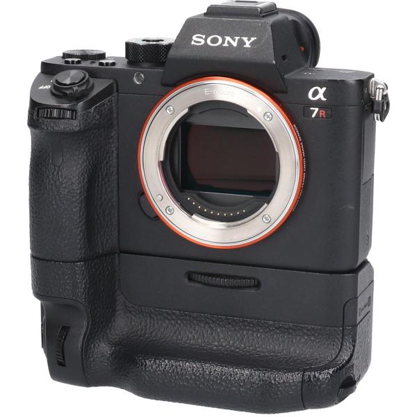 メーカ/ブランド：ＳＯＮＹ　商品名：α７ＲＩＩ　ＩＬＣＥ−７ＲＭ２＋ＶＧ−Ｃ２ＥＭ　通称：デジタル一眼　商品ランク：中古品Ｃ