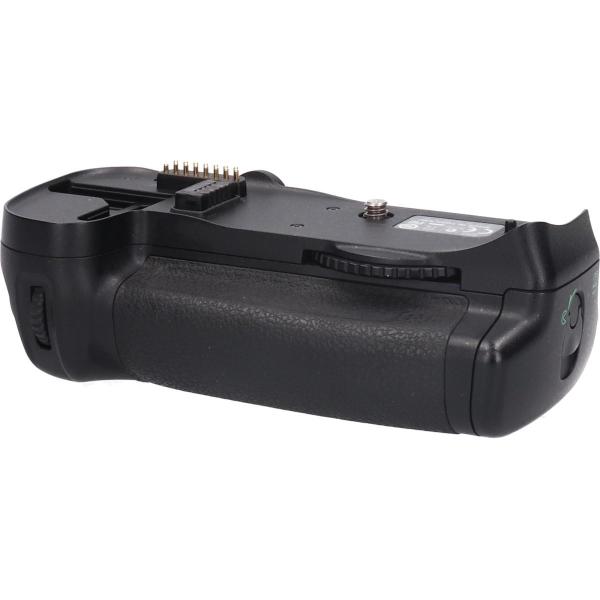 メーカ/ブランド：ＮＩＫＯＮ　商品名：ＭＢ−Ｄ１０　（Ｄ７００，Ｄ３００，Ｄ３００Ｓ）　通称：カメラ用品　商品ランク：中古品Ｂ