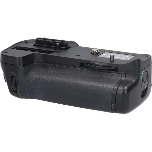 メーカ/ブランド：ＮＩＫＯＮ　商品名：ＭＢ−Ｄ１１　（Ｄ７０００）　通称：カメラ用品　商品ランク：中古品Ｂ