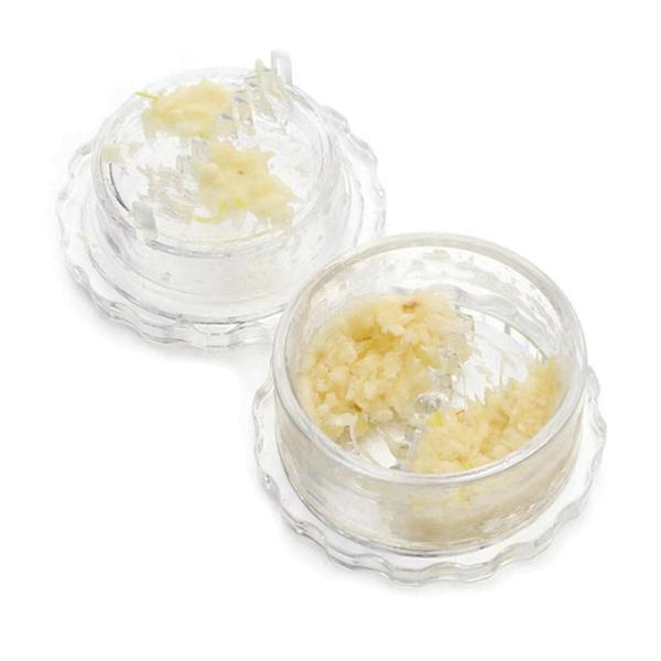 ニンニクピューレは、粉砕する必要がなく、繊細な味をもたらすだけでなく、環境保護と健康の時間を大幅に節約し、より健康で清潔な生活を保証する。新しい家庭の台所の宝物である使用方法：材料を容器に入れ、蓋を閉めてしっかりとロックする。 紐を何度も締...