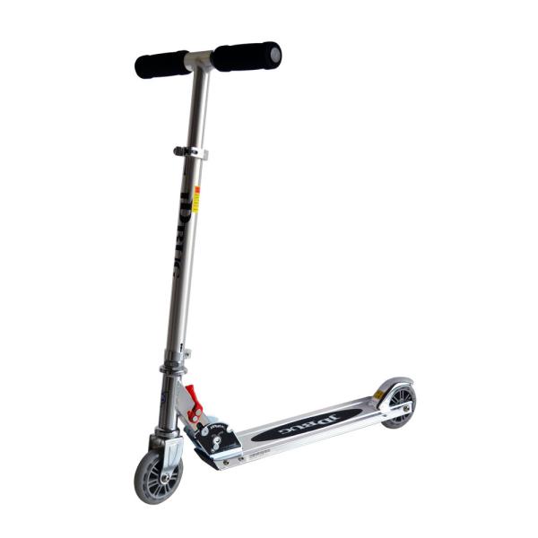 本体重量の軽量化を追求し２．２ｋｇと軽量モデルが完成しました。