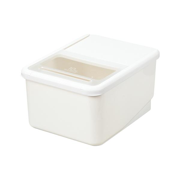 システムキッチンの引き出しにぴったり収まる。透明のスライド蓋で、中が見やすく残量がわかりやすいです。中はお米が少なくなっても取り出しやすい、スロープ仕様です。お米が最後まですくいやすいD型軽量カップ付(1合)