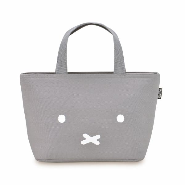 コンパクトに持ち運べる丁度良いサイズ感！