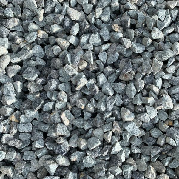 駐車場にも使える天然青砕石　 ※北海道、一部離島へはお届けできません。　 ※宅配の場合に関して納品時のパレットはお客様で処分頂くか、近隣のコメリ店舗まで返却をお願いします。