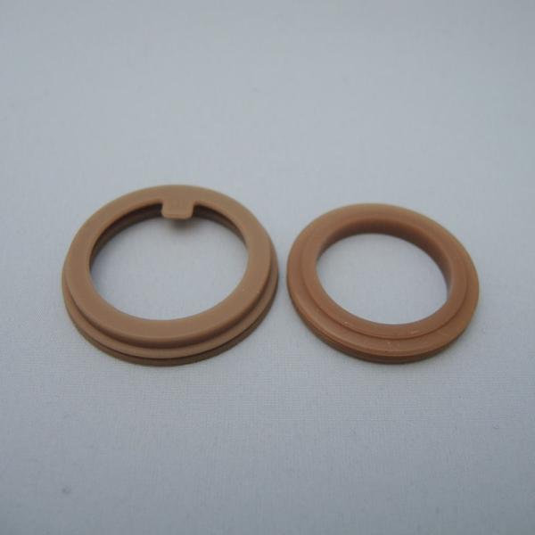 サーモス　真空断熱ケータイマグＪＮＯ−２５０・３５０シリーズのパッキンセットです。　 セット内容：フタパッキン、せんパッキン各１個。　 部品は「品番」「商品名」「色」を　 御確認の上、御注文下さい。　 ※品番は、製品の底面に貼付の銀色のシー...