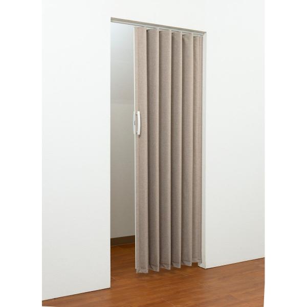 生地は撥水加工のソフトな風合い。レールはカットできます