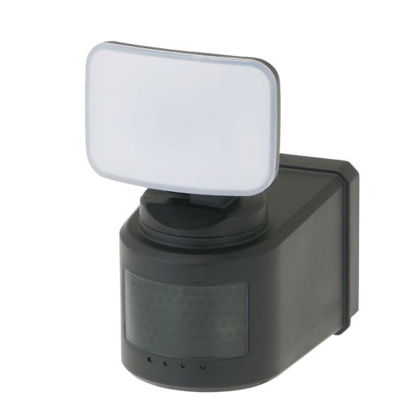 ソーラー充電式で電気代がかからないＬＥＤセンサーライト。　 ネジ止めや柱取付（クランプ）が可能です。