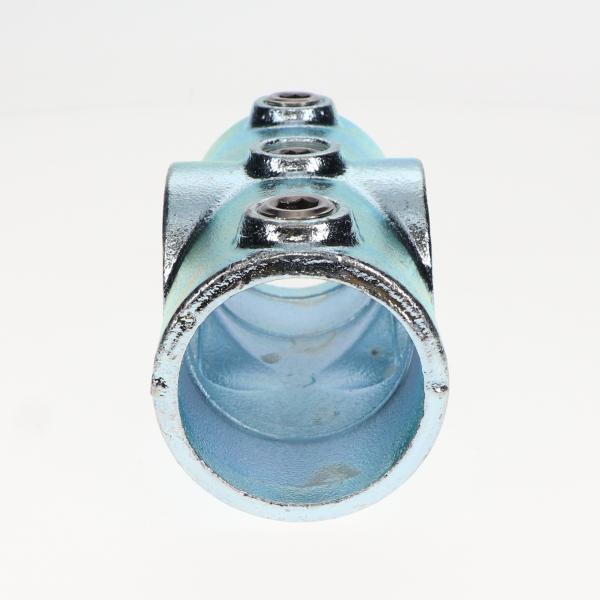 単管パイプ（直径４８．６ｍｍ）用ジョイント金具。つなげて小屋や物置を造ろう。