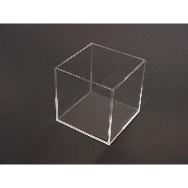 アクリル製クリアボックス。小物・ミニチュアケース・ミニ水槽にも。