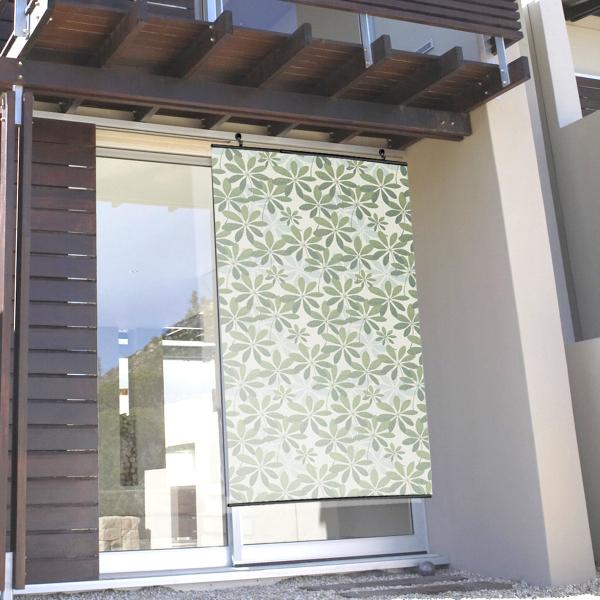 気になる視線や日差しをカット