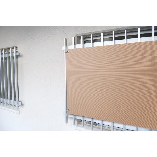 気になる日差しや視線、虫をカット　 目隠し効果、通気性効果　 UVカット率約８５％