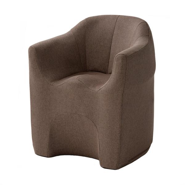 軽すぎる万能椅子カルラ。軽いのでお掃除も楽々。とっても軽い１人用ソファです。