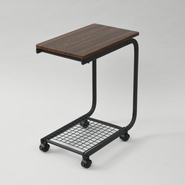 ベッドやソファサイドに便利なサイドテーブル。