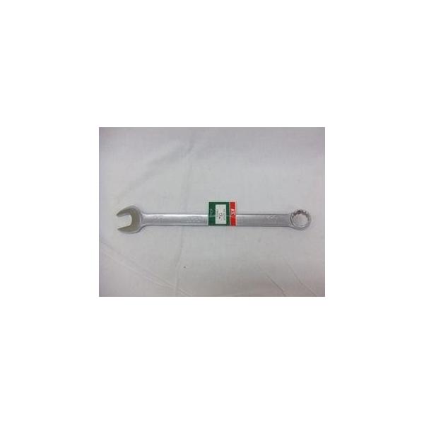 スパナ側ヘッド幅は世界最小レベルで狭い所に使いやすい。