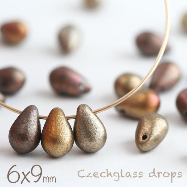 ぽってりとしたフォルムが可愛いドロップ型のチェコガラスビーズです。ピアスやネックレス等アクセサリーや小物作りにおすすめです。サイズ：約6×9mm販売単位：約20個 ※不良を考慮して少し多めにお入れしています。生産国：チェコ共和国ご返品につい...