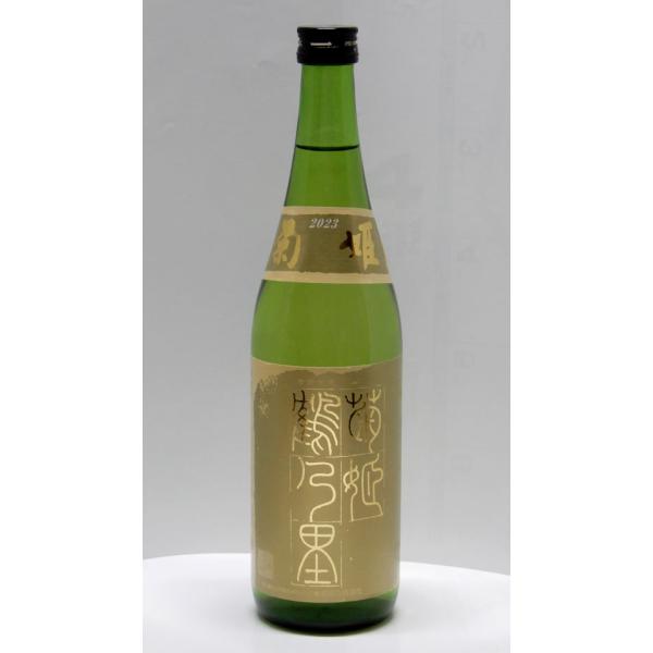 確かな技術で最高の原料を使い、より良い品質で、より旨いお酒を造る。　菊姫さんの造りに対する真摯な姿勢と、お客様に良い酒、旨い酒だけを売りたいと願う酒販店が手を取合いこの鶴乃里を御届けさせていただきます